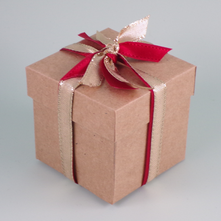 How to create a Simple Gift Box from 6" Kraft Paper